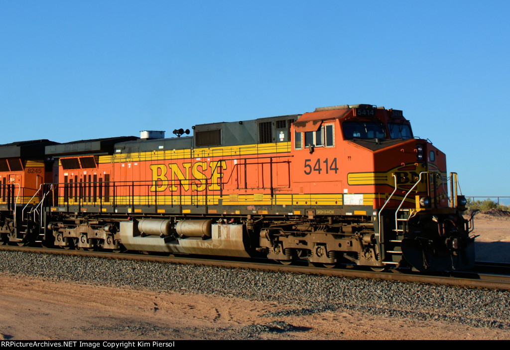 BNSF 5414 Pusher